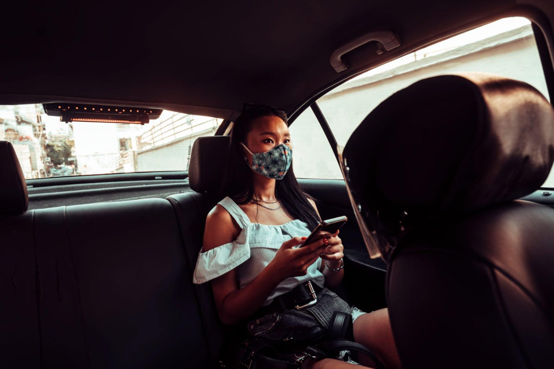 Guide to Get a Safe Taxi Ride Home When n the UK - Motor Snippets
